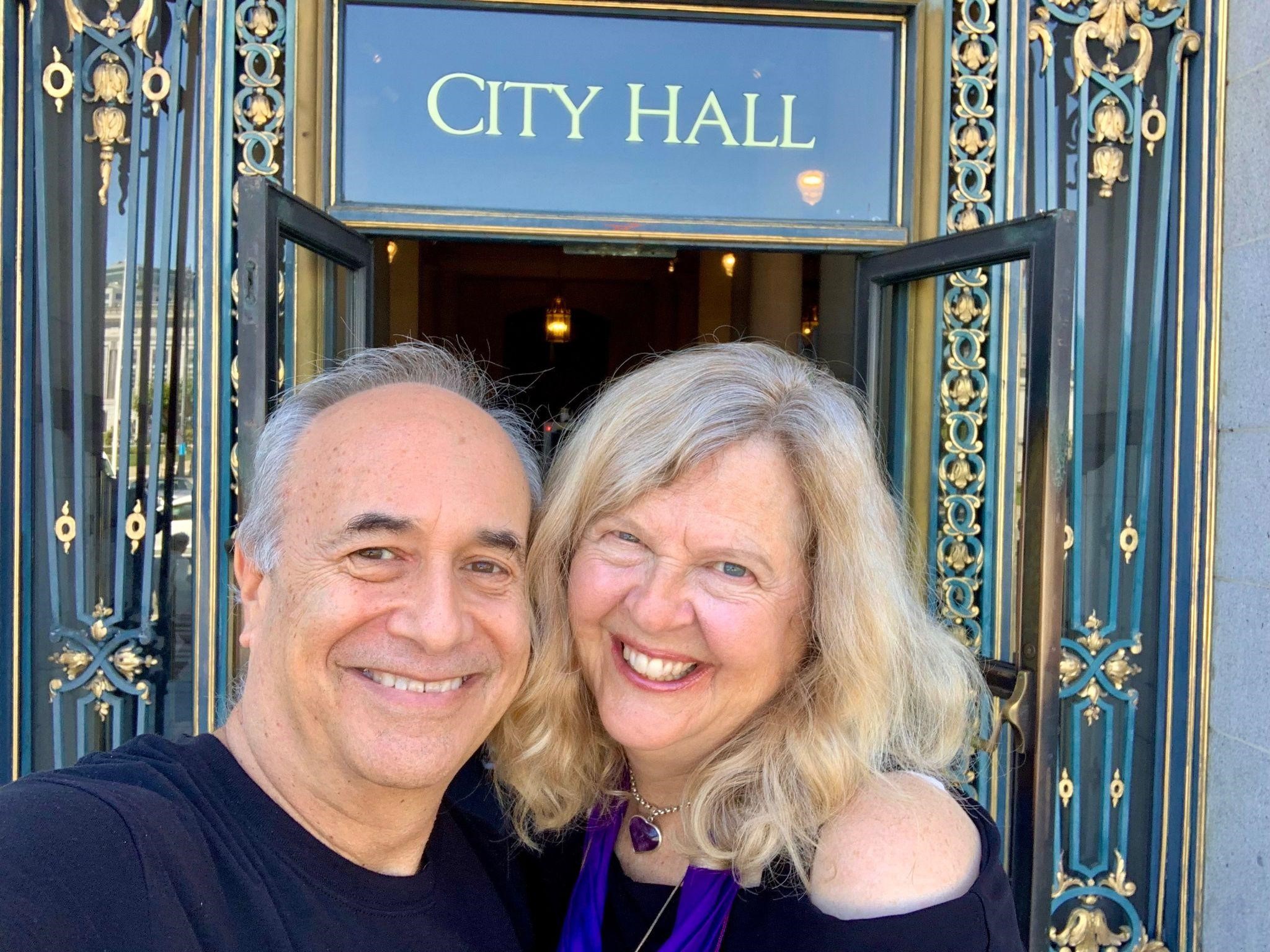 SARK - Bestselling Author, Artist, Speaker & Mentor